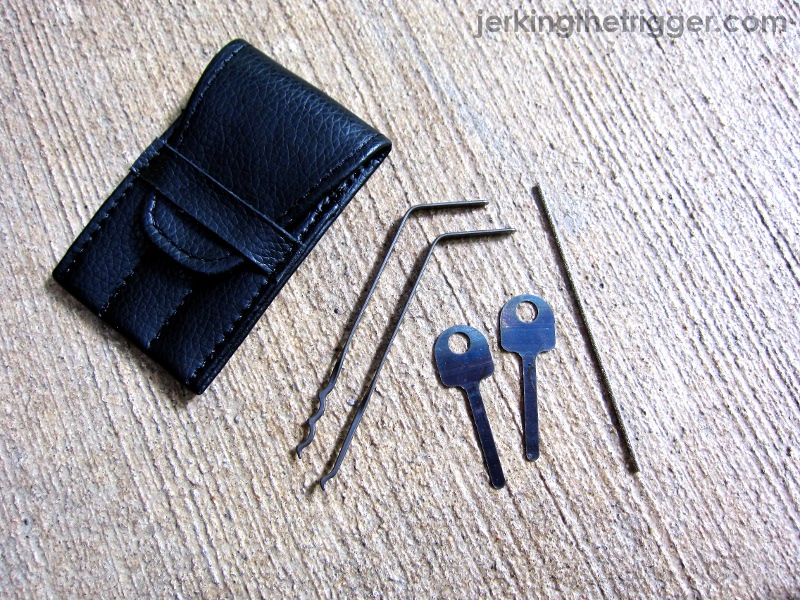 Review: SEREPICK Executive Kit | Jerking the Trigger