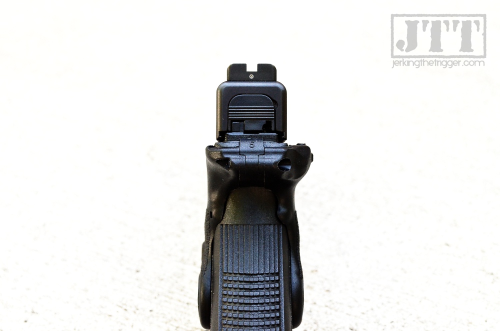 Review: Crimson Trace LG-417 LaserGrips for GLOCK | Jerking the Trigger