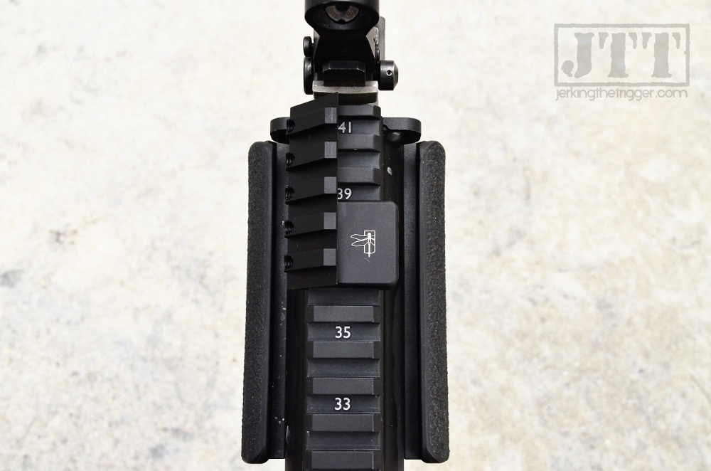 Review: THORNTAIL Offset Adaptive Light Mount from Haley Strategic ...